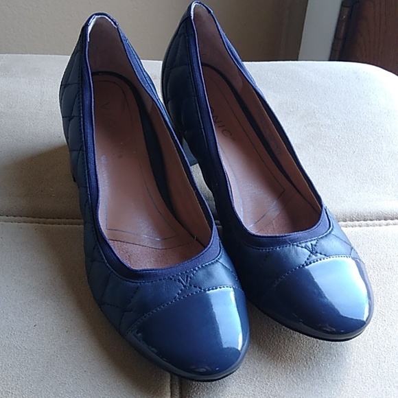 Vionic | Shoes | Vionic Patten Leather Quilted Block Heel Comfort ...